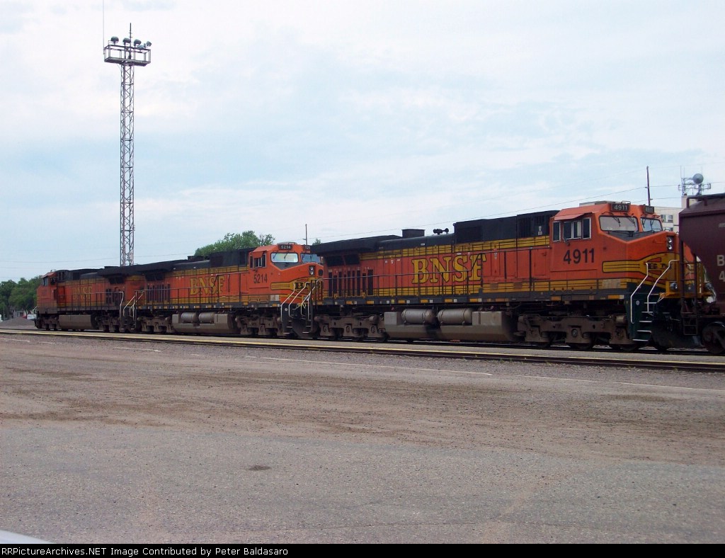 BNSF 4911